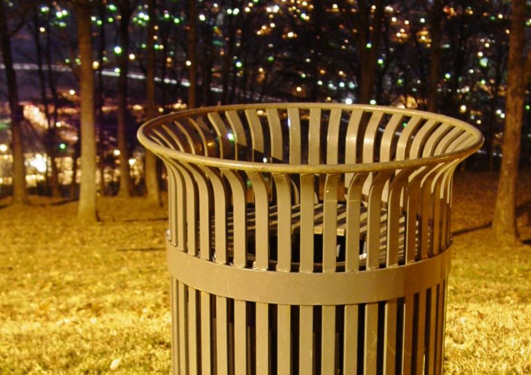 Yes, Trash Can Enthusiasts Exist